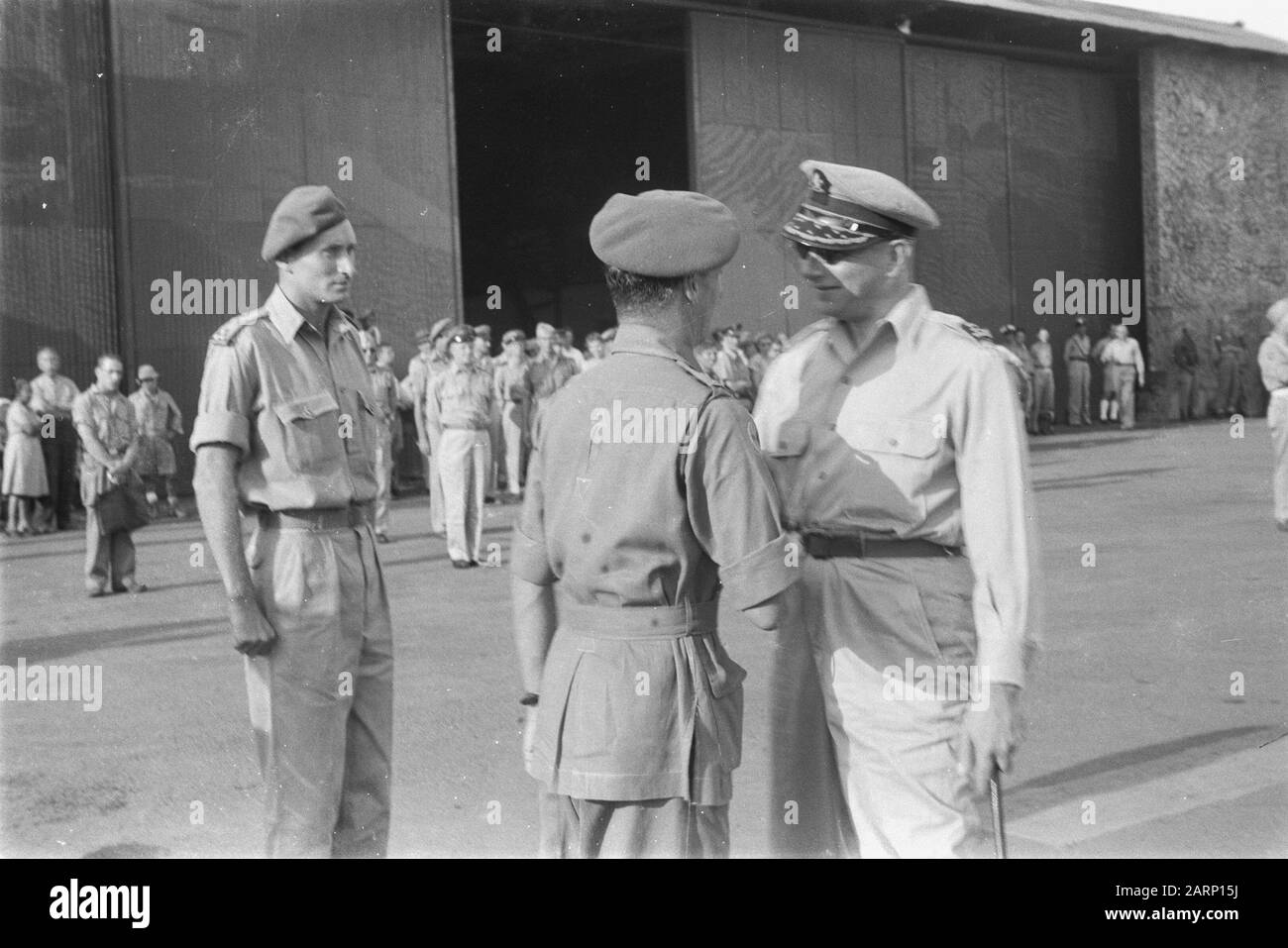 Departure of Maj-Gen MacDonald (Commander 23 Indian Infantry Division ...