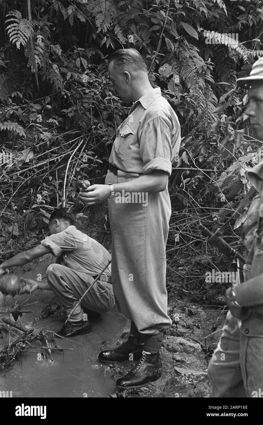 Indonesian victims Black and White Stock Photos & Images - Alamy