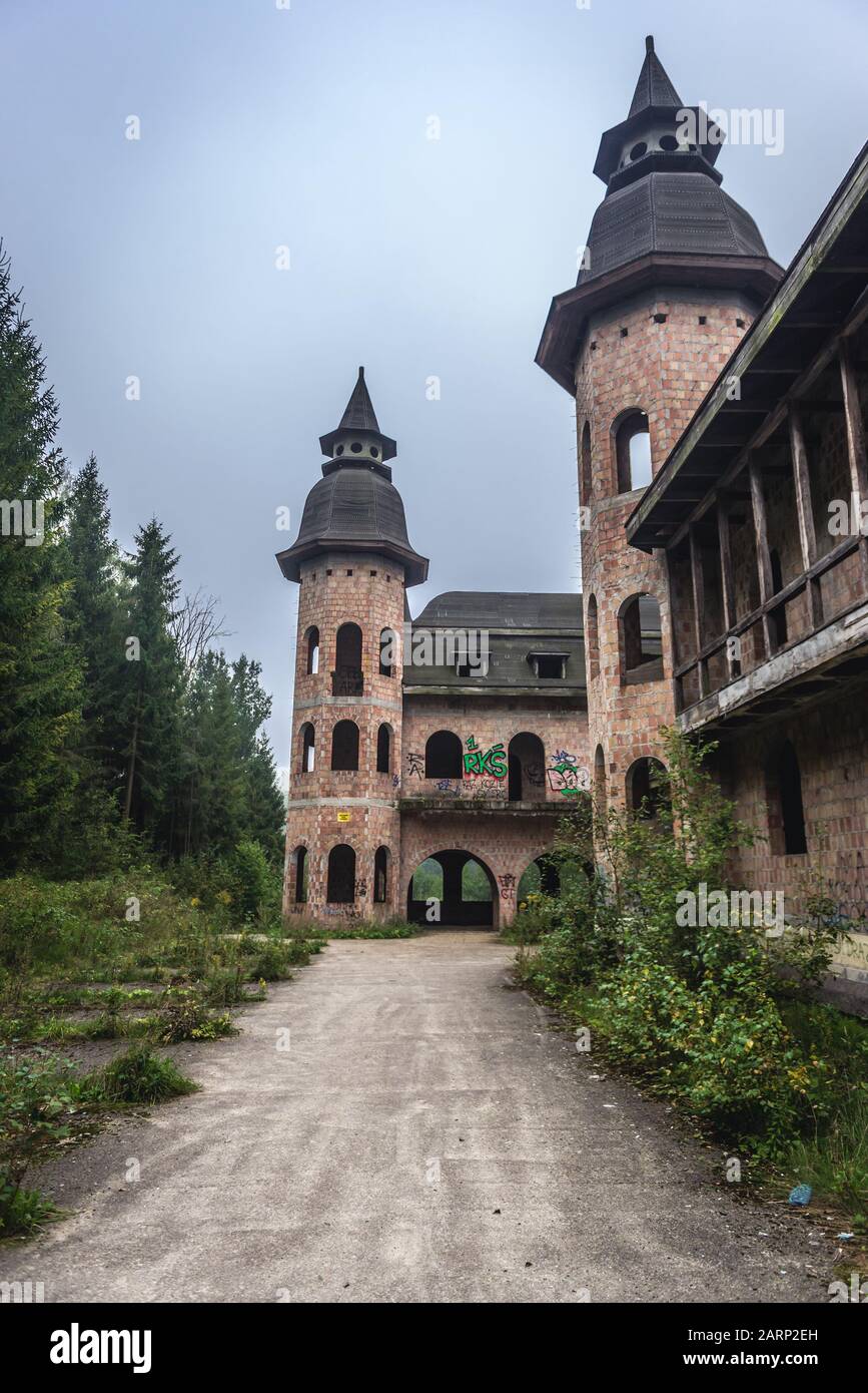 Exterior of unfinished castle - unofficial tourist attraction in ...