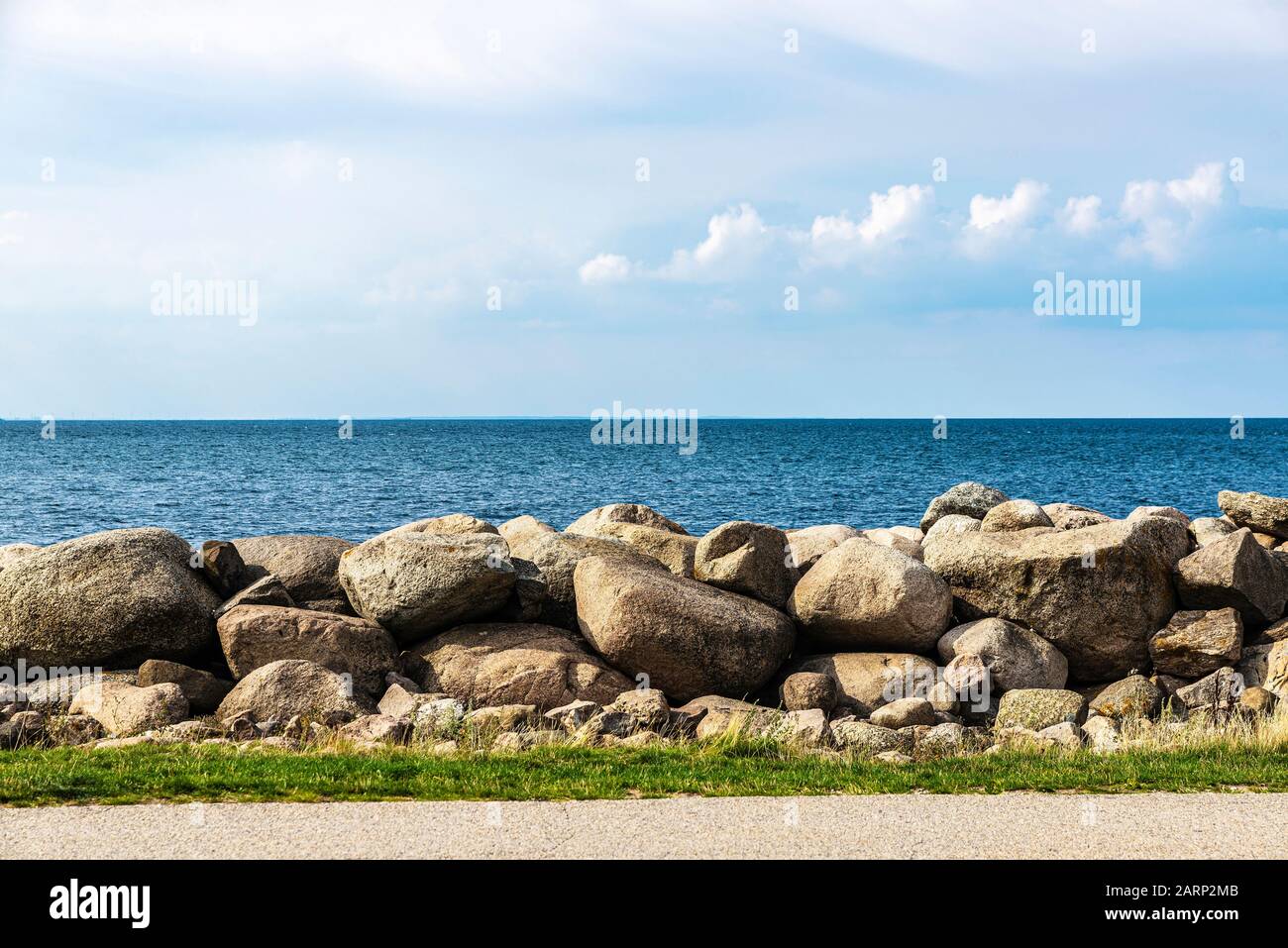 Dike in front of the Baltic Sea as background in Västra Hamnen, Malmo ...