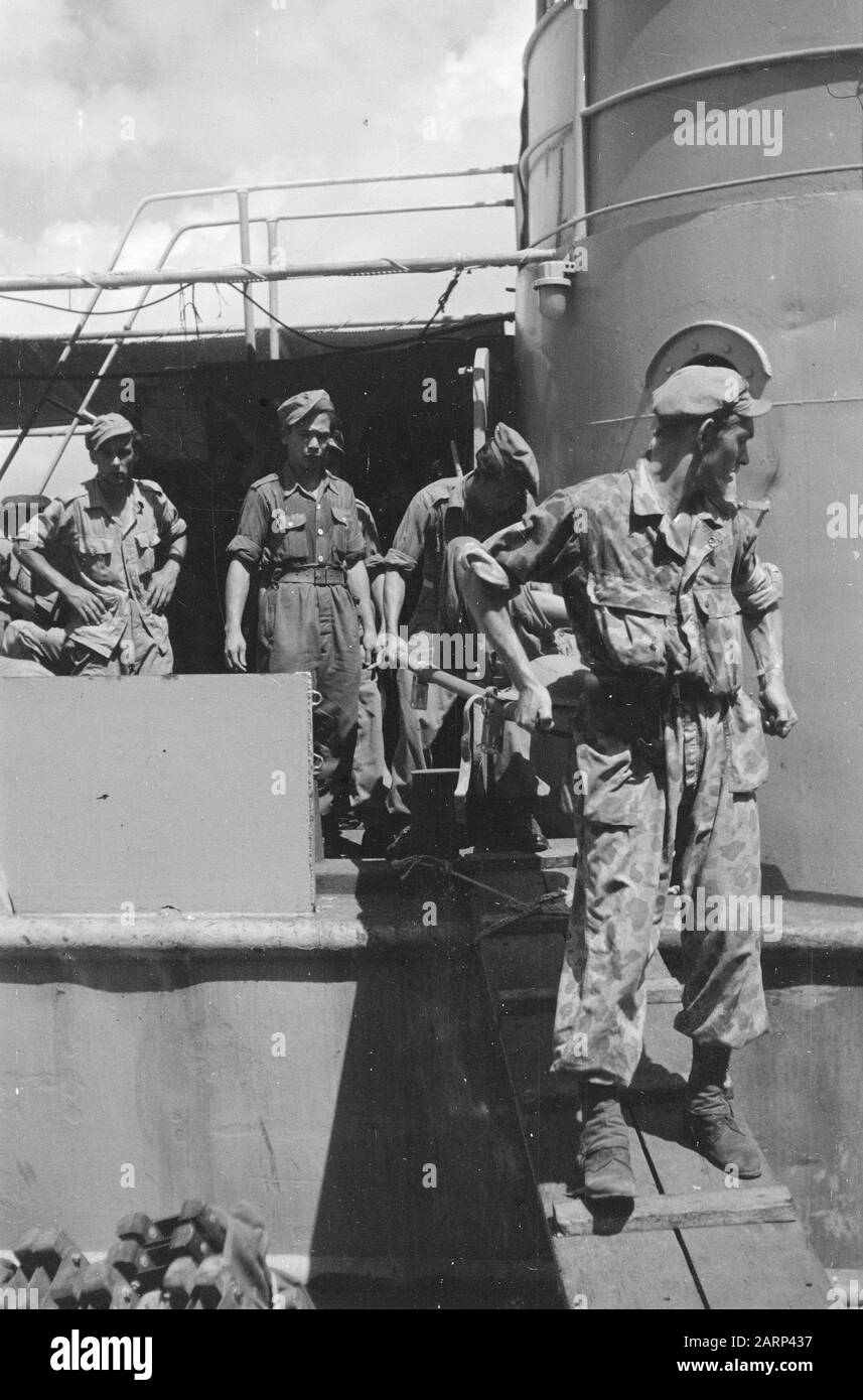 Wounded soldier carry hi-res stock photography and images - Alamy