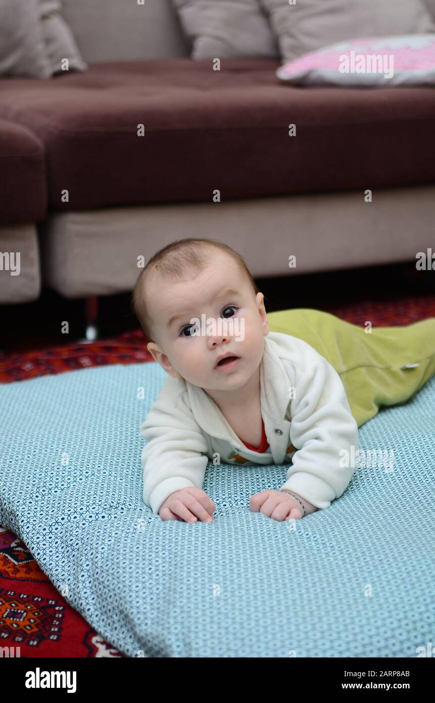 Toddler cute hi-res stock photography and images - Alamy