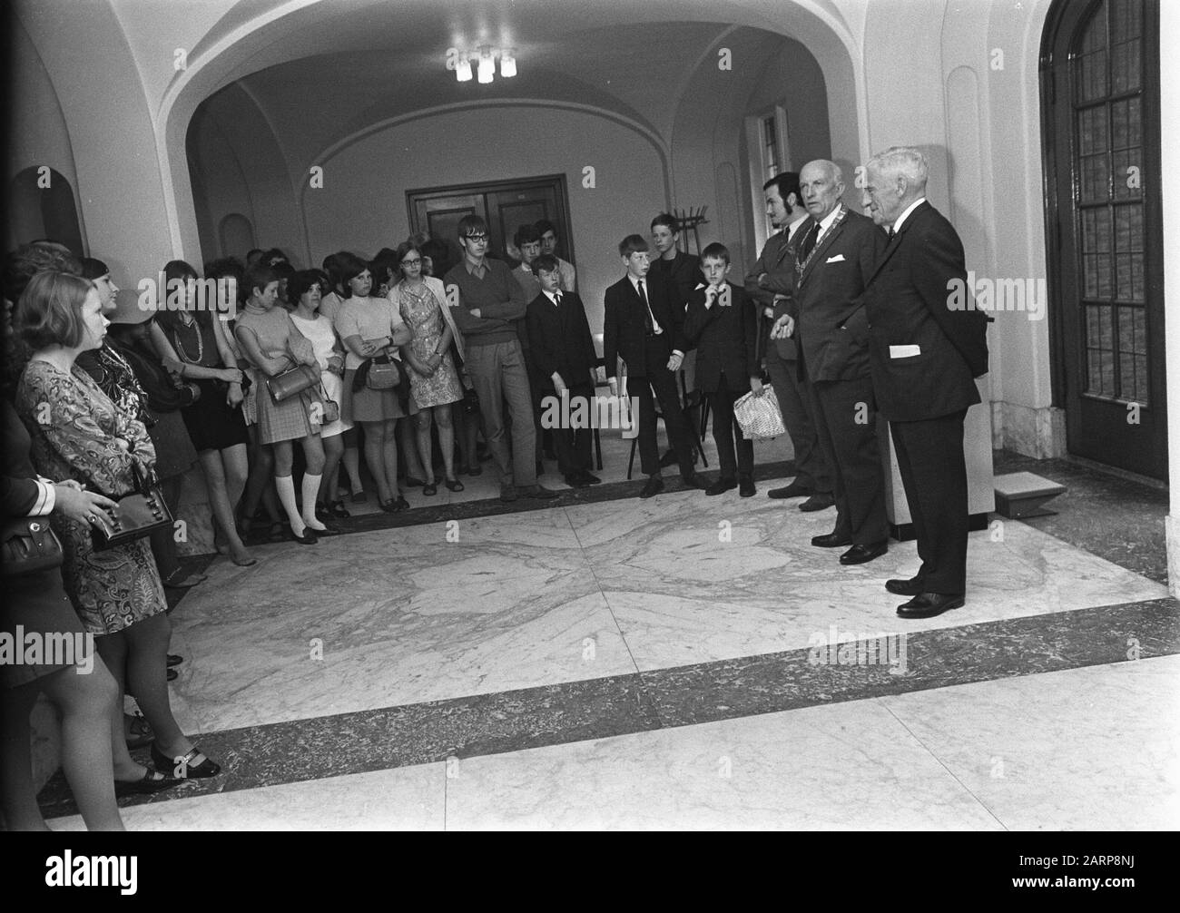 Exchange students with host hi-res stock photography and images - Alamy