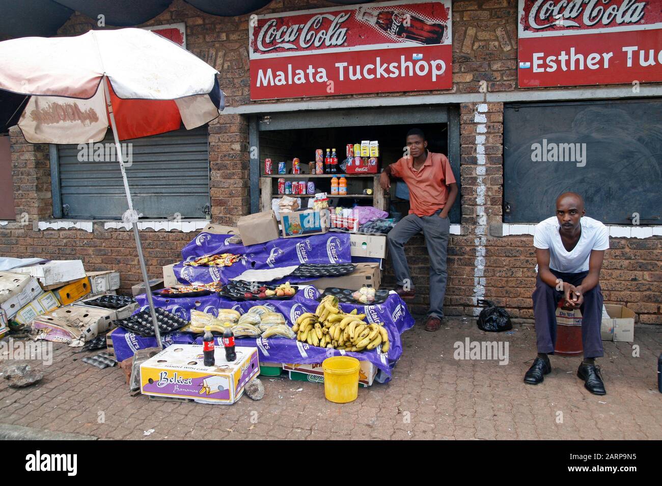 Malata Tuckshop and vendors outside Kalafong Hospital, Atteridgeville ...