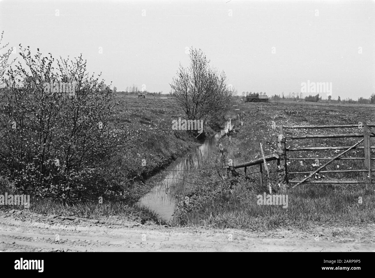Countryside trek Black and White Stock Photos & Images - Alamy