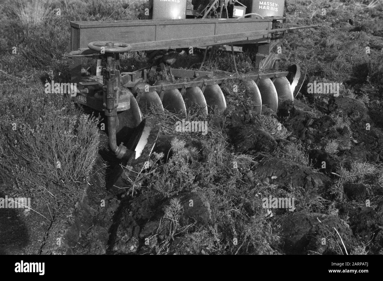heath fields, disk stubble team Date: undated Keywords: heath fields ...