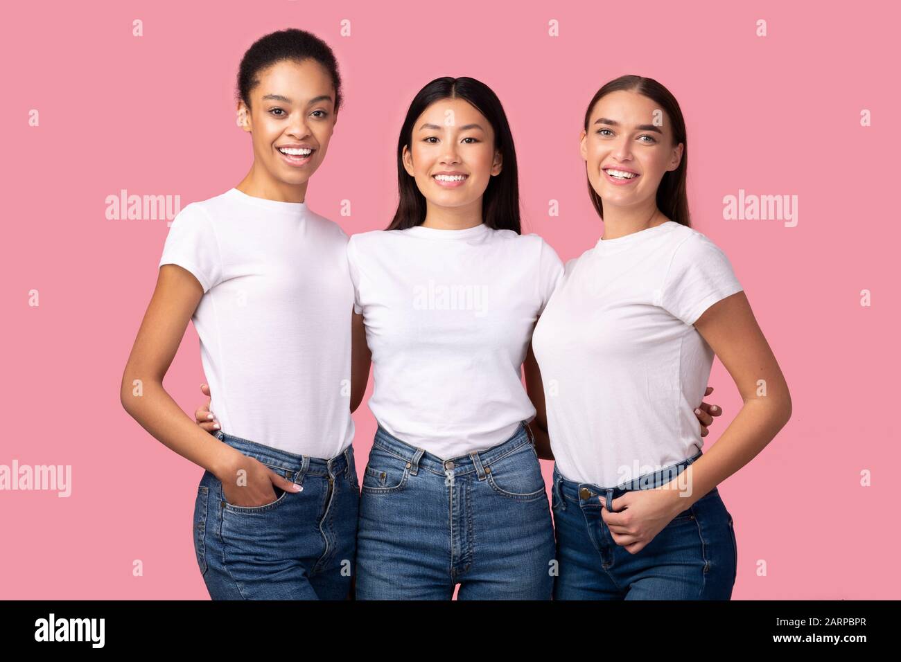 Group of chinese models hi-res stock photography and images - Alamy