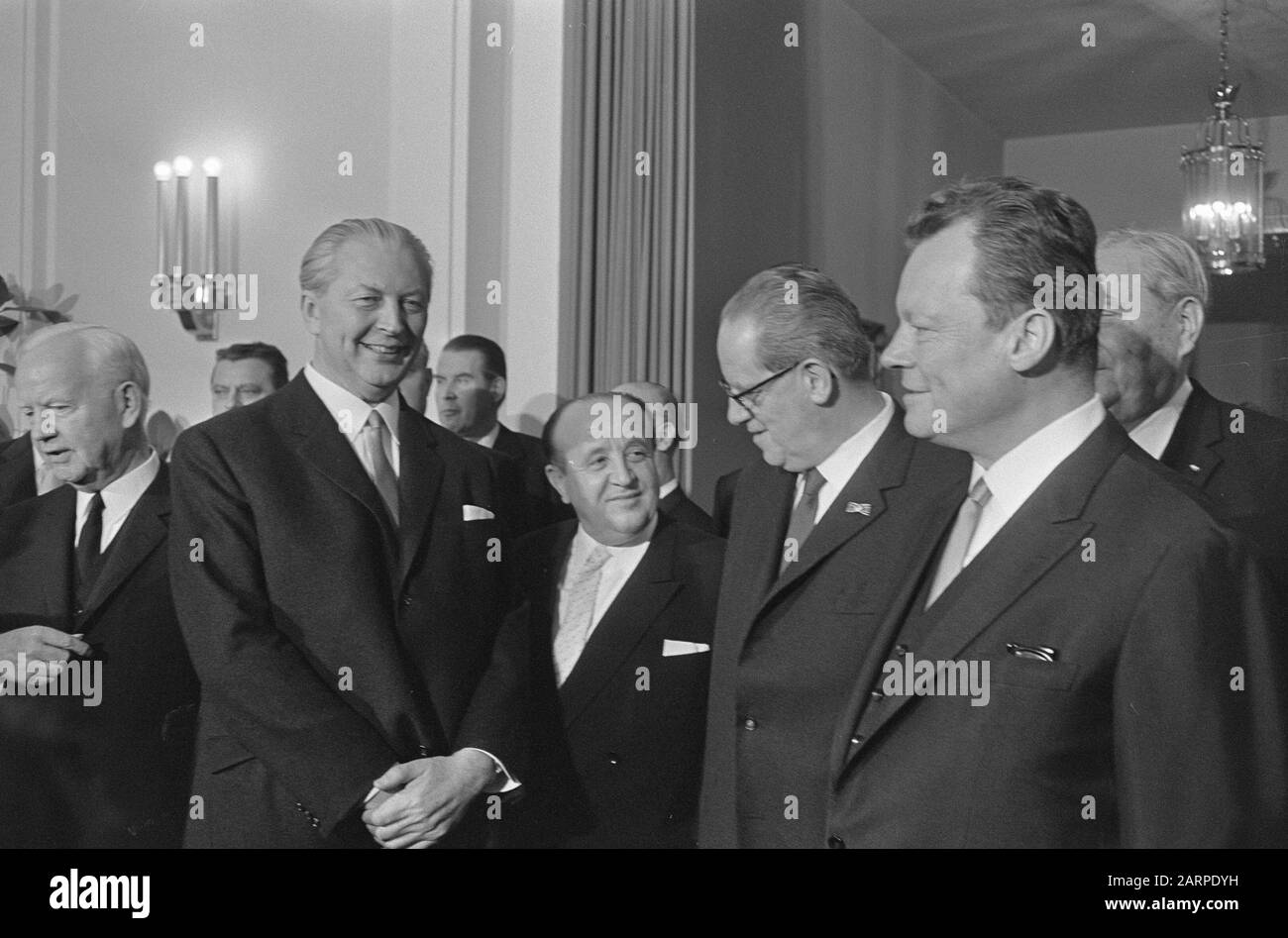 Cabinet v hi-res stock photography and images - Alamy