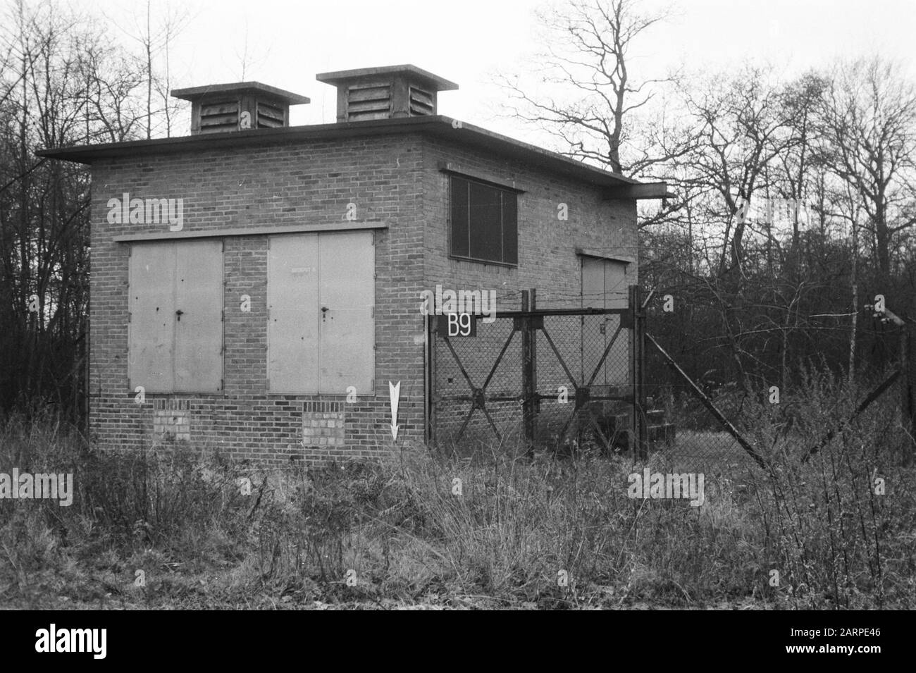 Fixed service structure Black and White Stock Photos & Images - Alamy