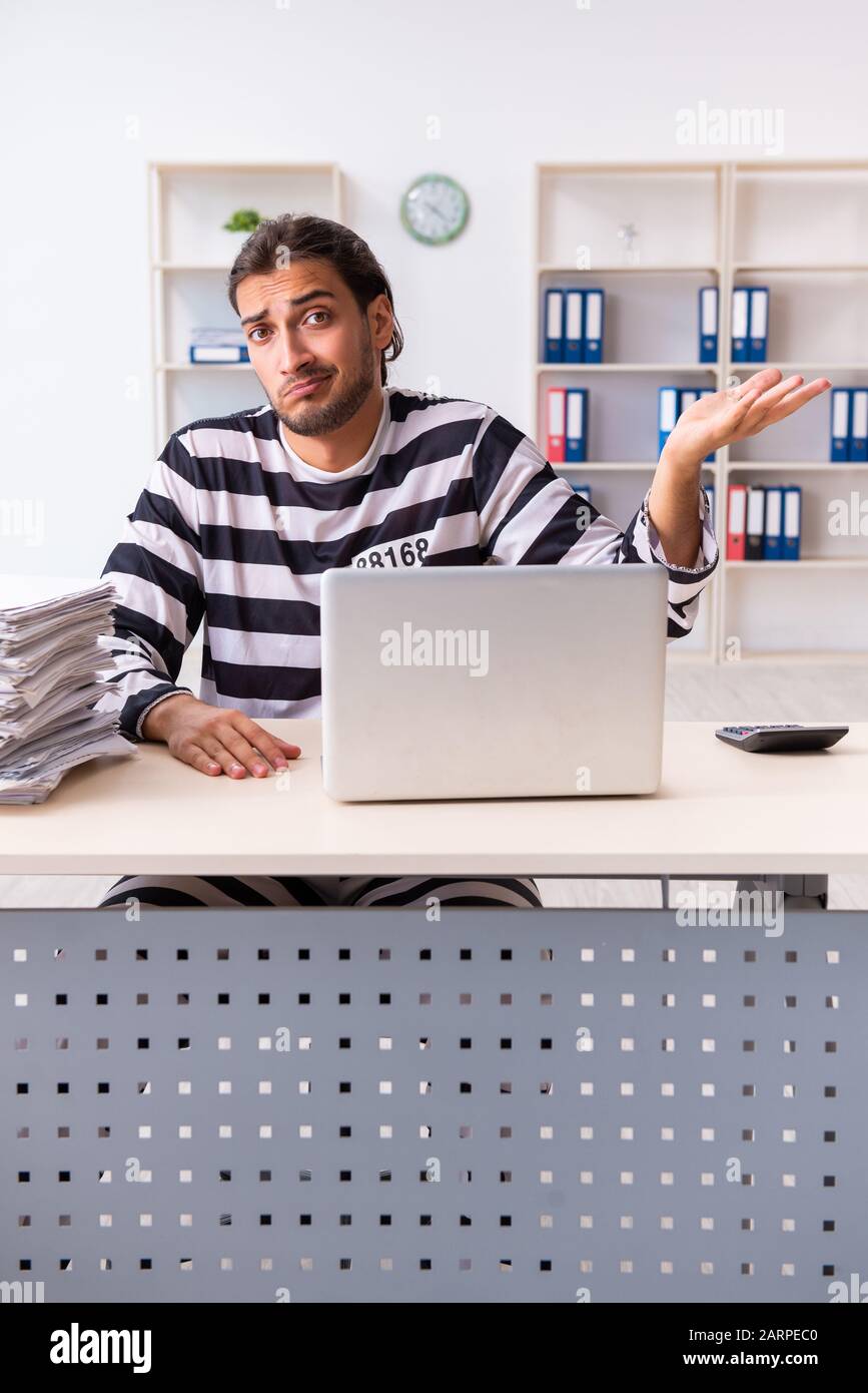 Prisoner return jail hi-res stock photography and images - Alamy