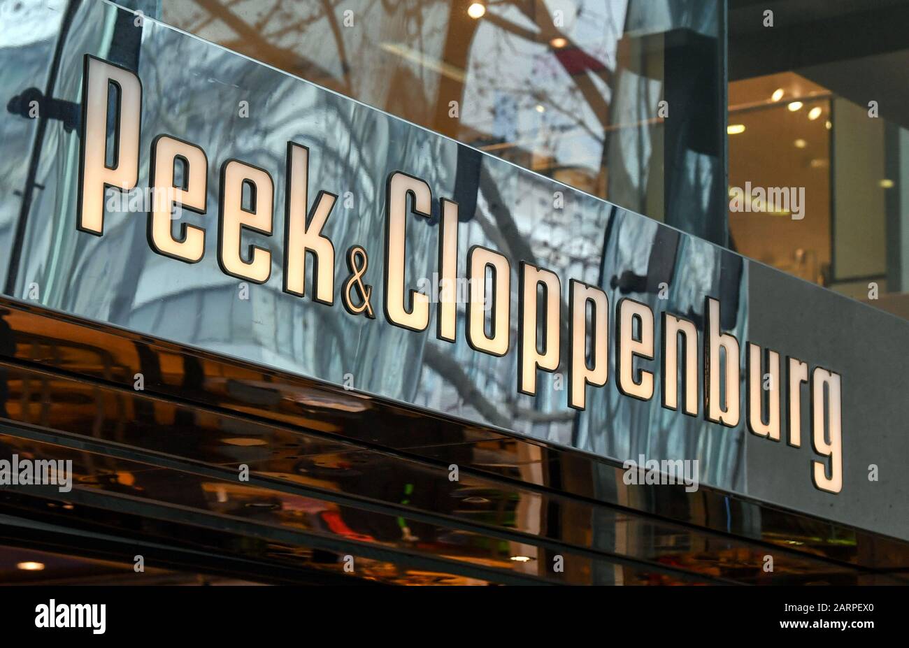Peek cloppenburg logo hi-res stock photography and images - Alamy