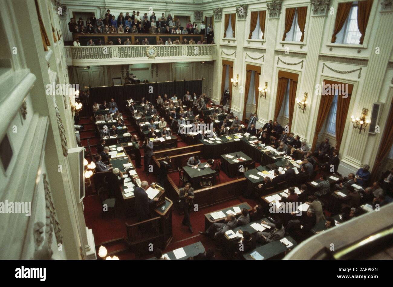 Second Chamber, General Considerations; total overview Second Chamber ...