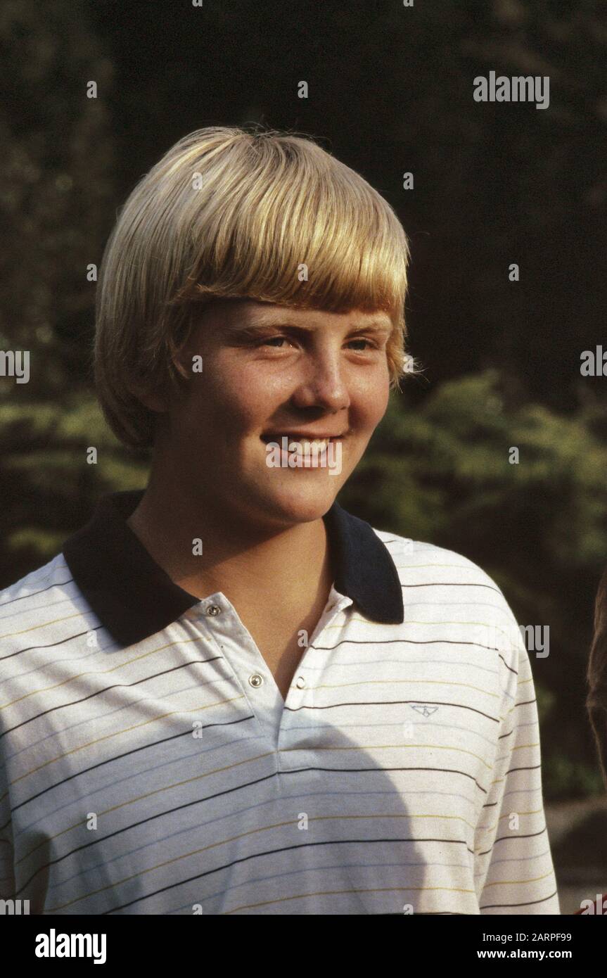 Photo hour Royal Family at Huis ten Bosch; Prince Willem Alexander Date ...