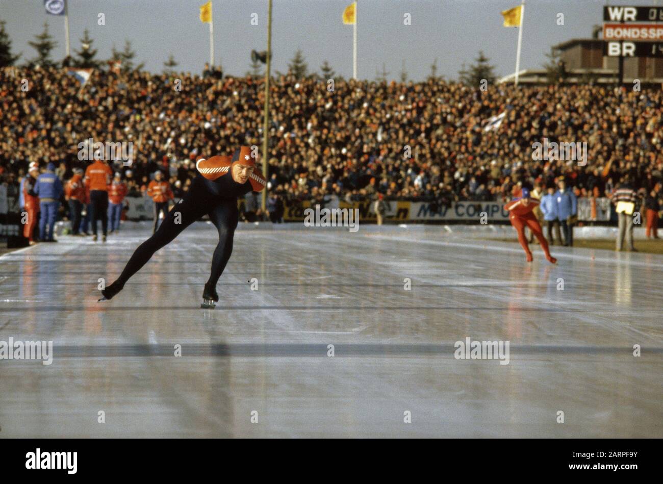 World speed skating championships mens round hi-res stock photography ...