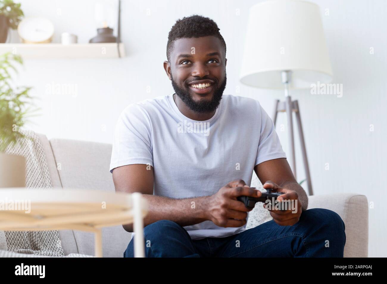 African american gamer hi-res stock photography and images - Alamy