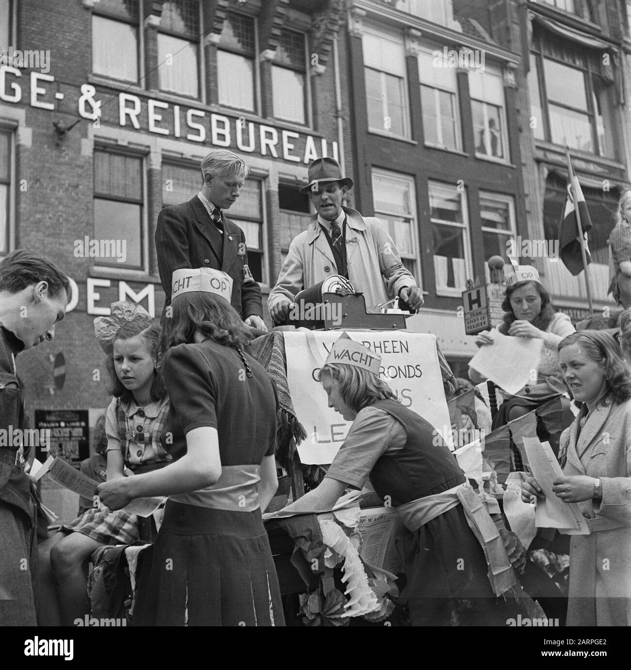 Press resistance Black and White Stock Photos & Images - Alamy