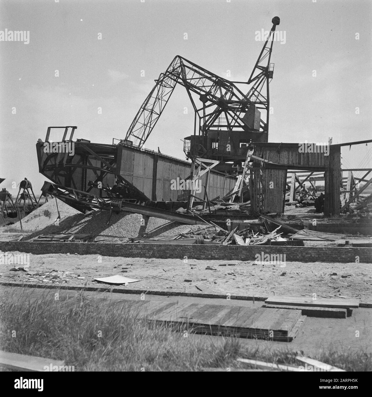 Devastation: Delfzijl Dashed port installations Date: July 1945 ...