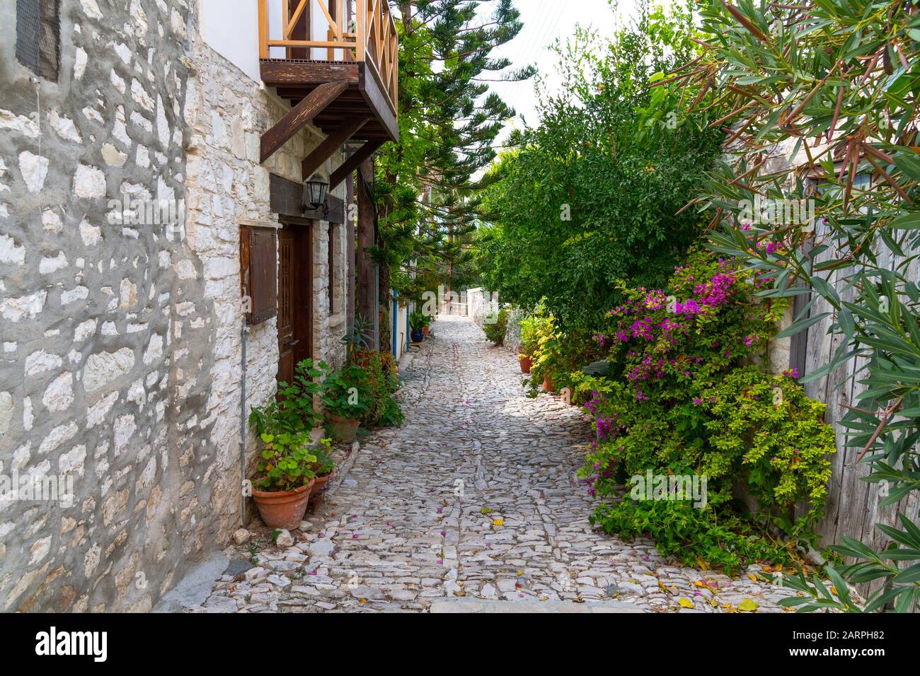 Traditional stone house cyprus hi-res stock photography and images - Alamy