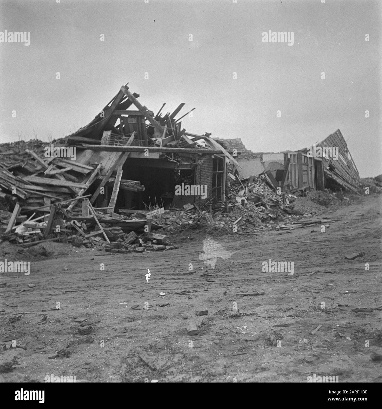Destruction: Westkapelle Destroyed dwellings Date: 1945 Location ...