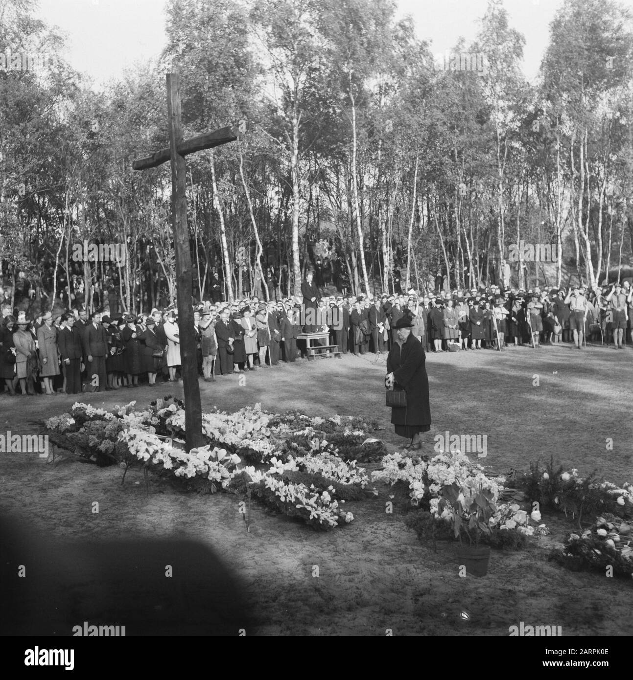Commemorative ceremonies hi-res stock photography and images - Alamy
