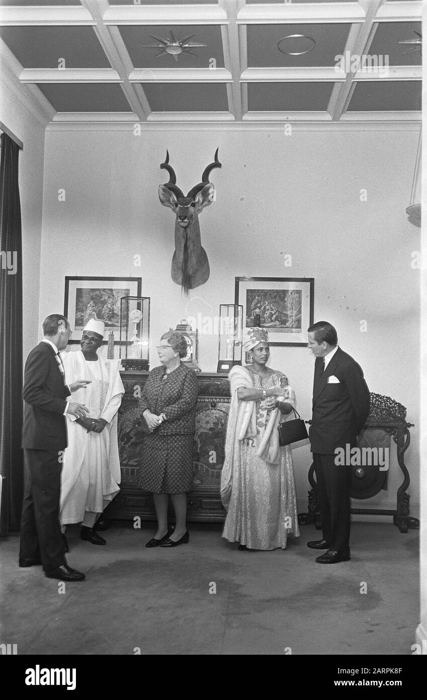 The President of Niger, Diori Hamani and his wife are received at ...
