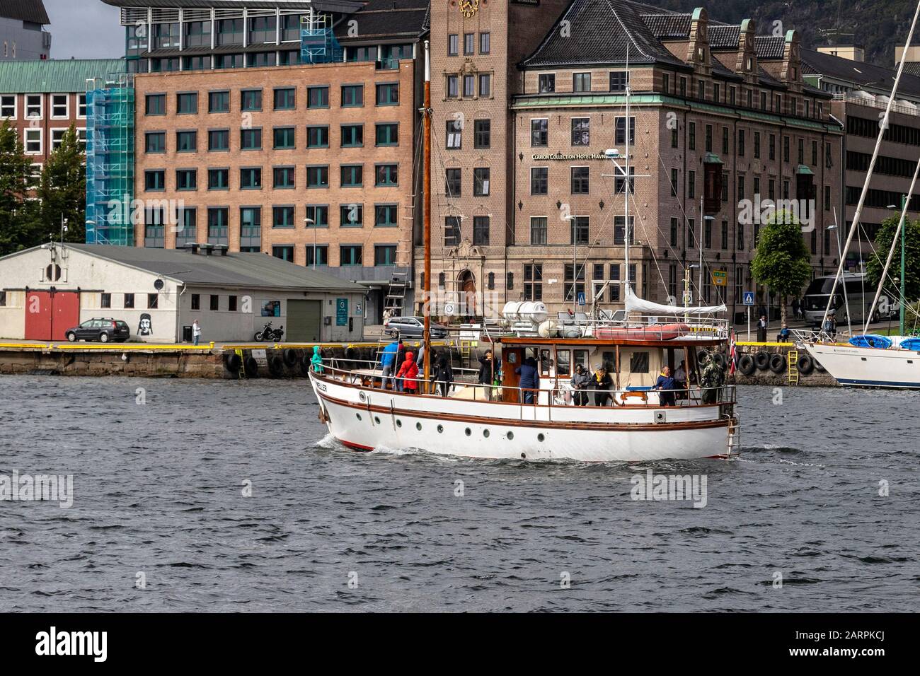Twin screw motor vessel hi-res stock photography and images - Alamy