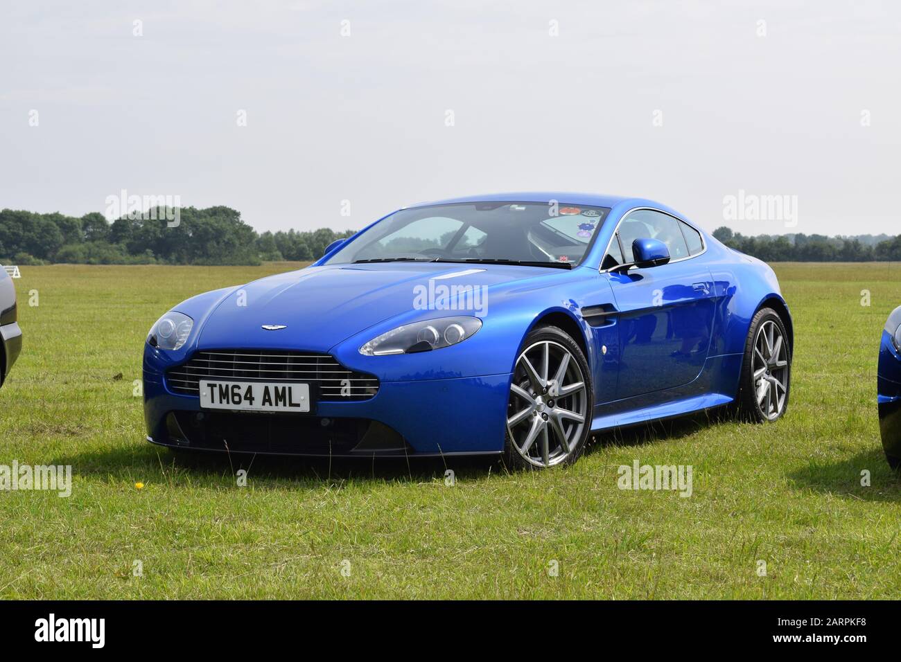 Aston Martin Vantage Cobalt Blue Stock Photo - Alamy