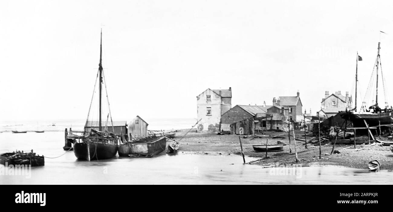 Edwardian fishing hi-res stock photography and images - Alamy