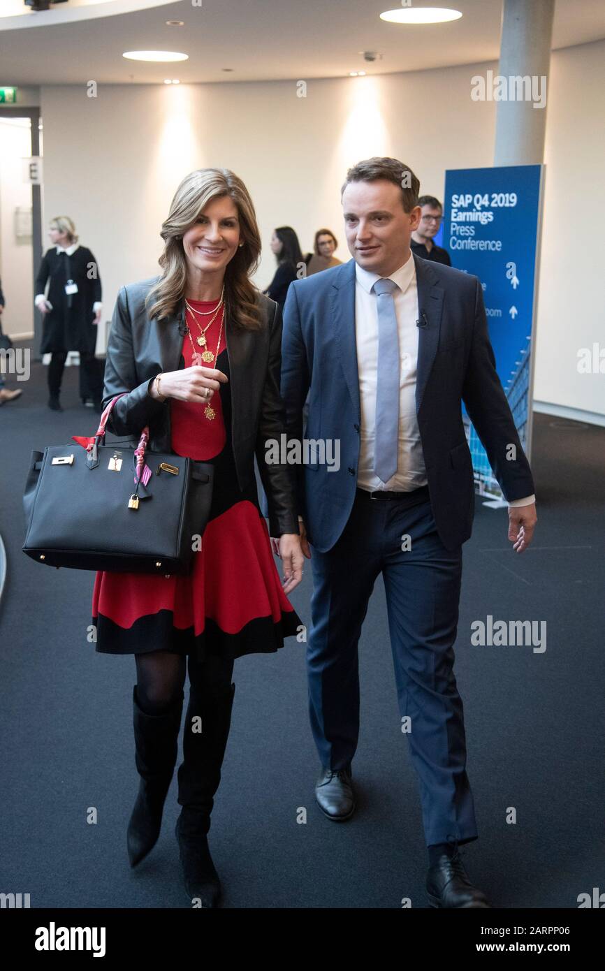 Jennifer morgan sap hi-res stock photography and images - Alamy