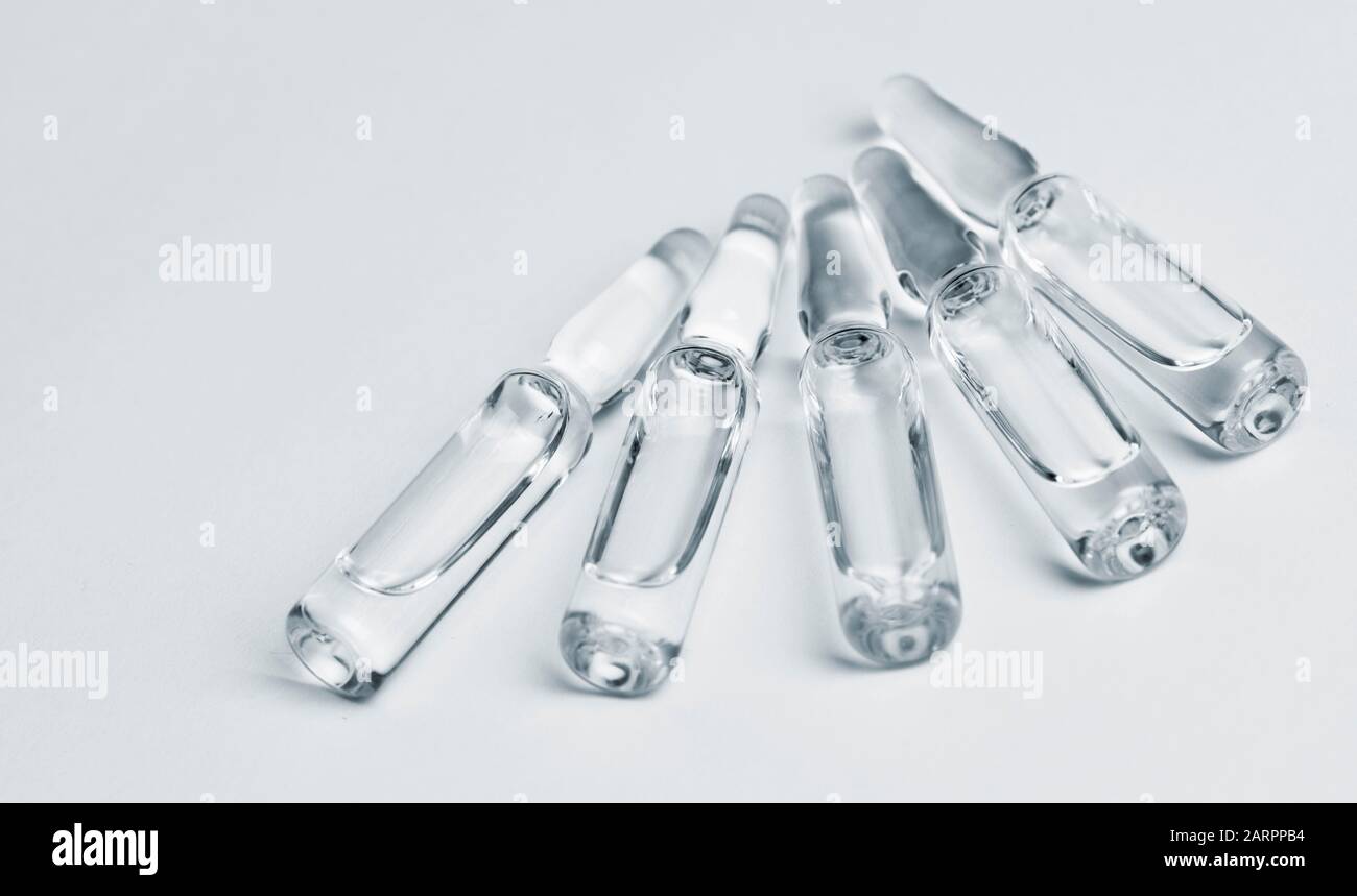 Glass ampoules hi-res stock photography and images - Alamy