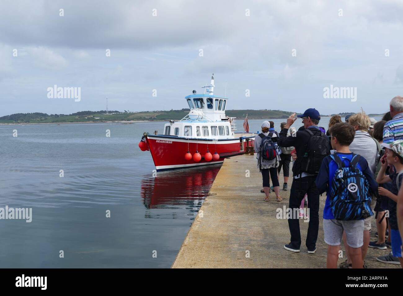 Waiting for ferryboat hi-res stock photography and images - Alamy