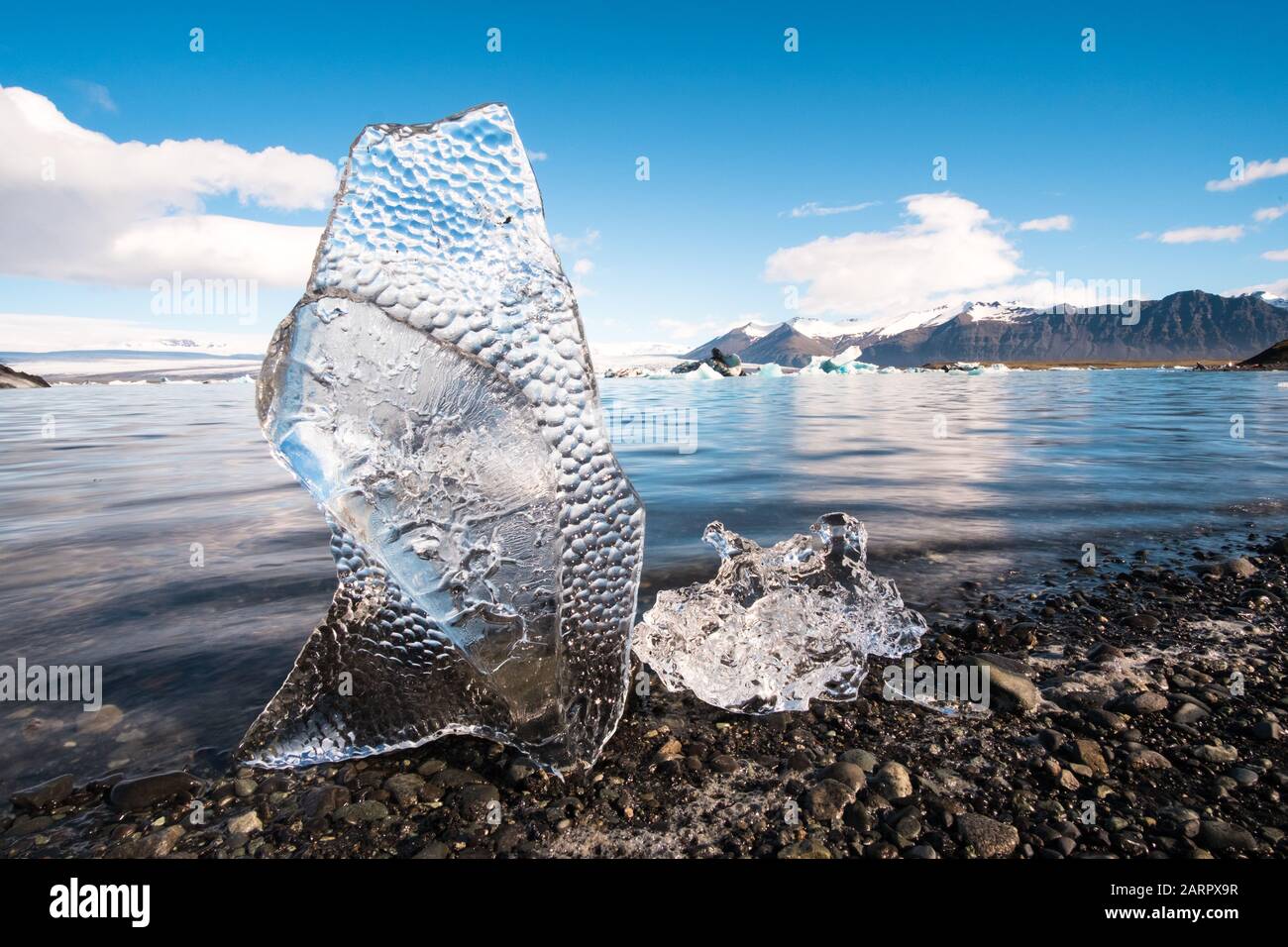 Natural ice sculptures hi-res stock photography and images - Alamy