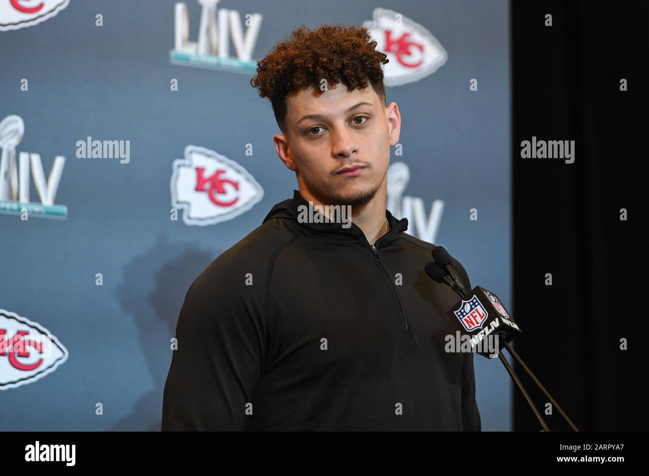 Miami, USA. 29th Jan, 2020. Kansas City Chiefs quarterback Patrick ...