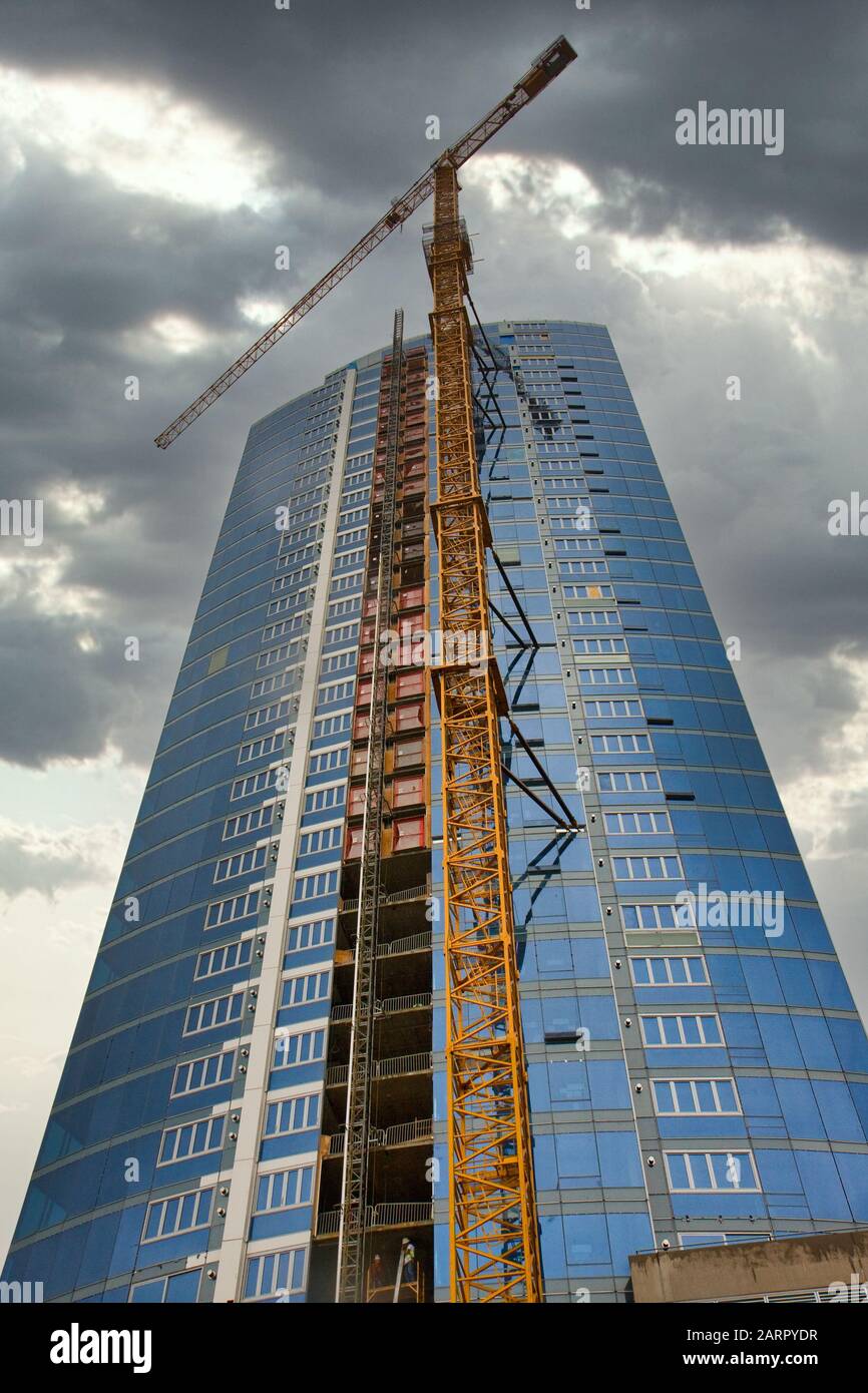 Blue tower crane building hi-res stock photography and images - Alamy