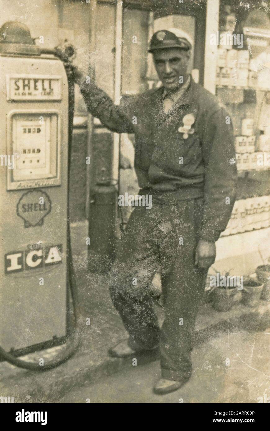 1950s shell gas station hi-res stock photography and images - Alamy