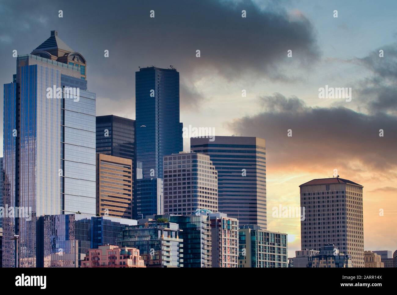 Seattle Skyline on Sunset Sky Stock Photo - Alamy