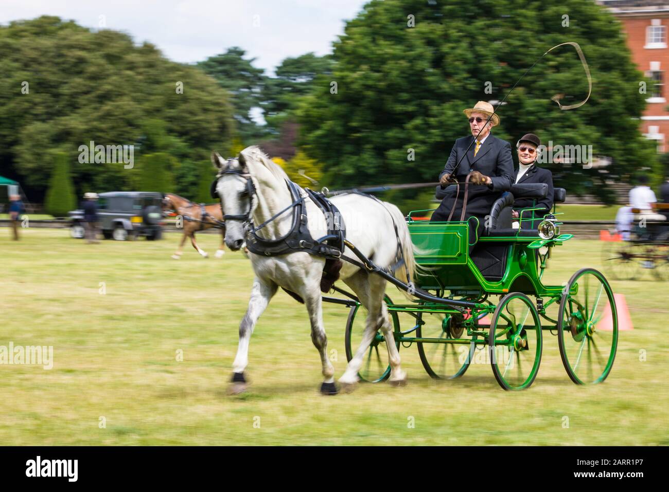Carriage driving hi-res stock photography and images - Alamy