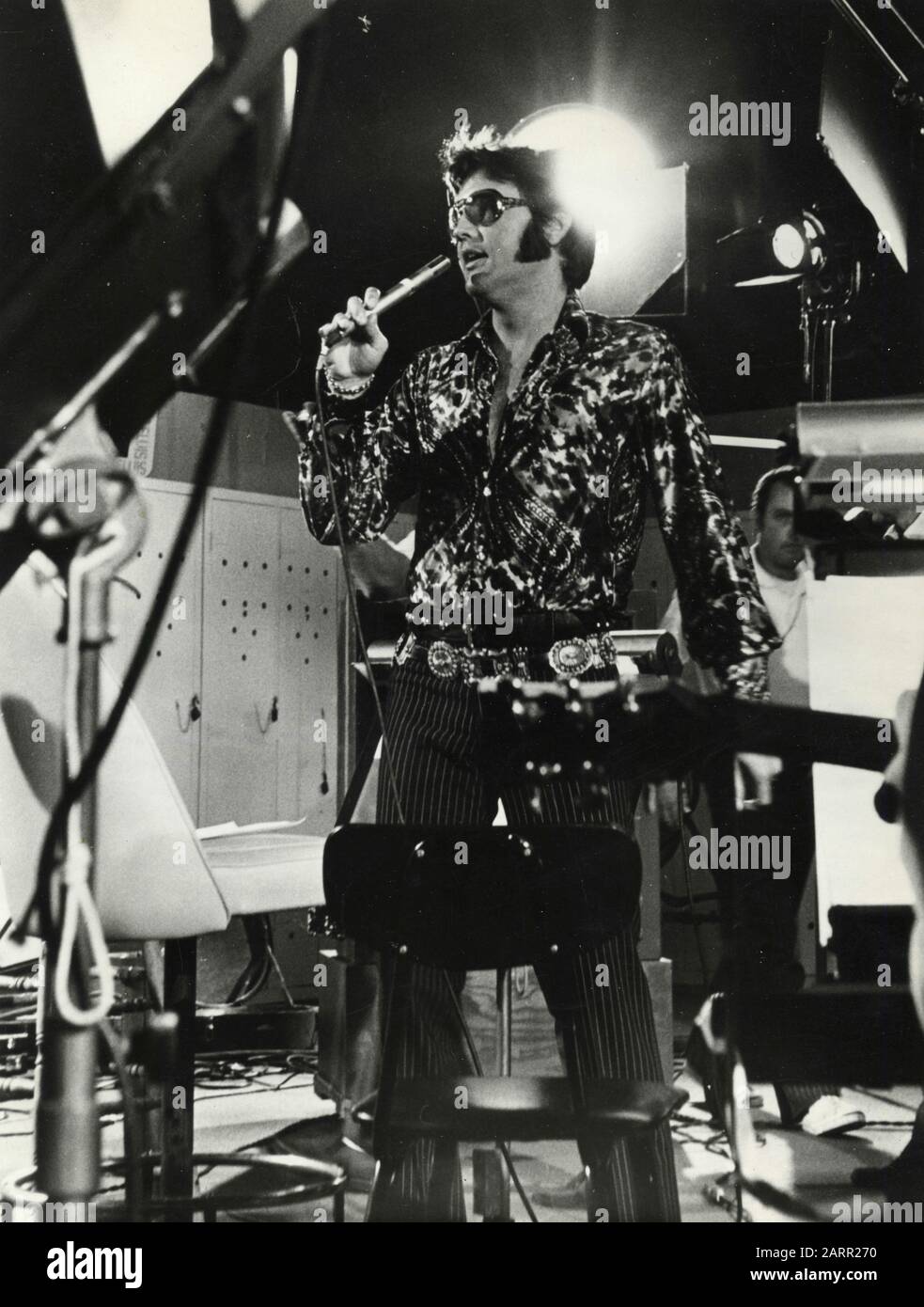 1970 elvis presley hi-res stock photography and images - Alamy