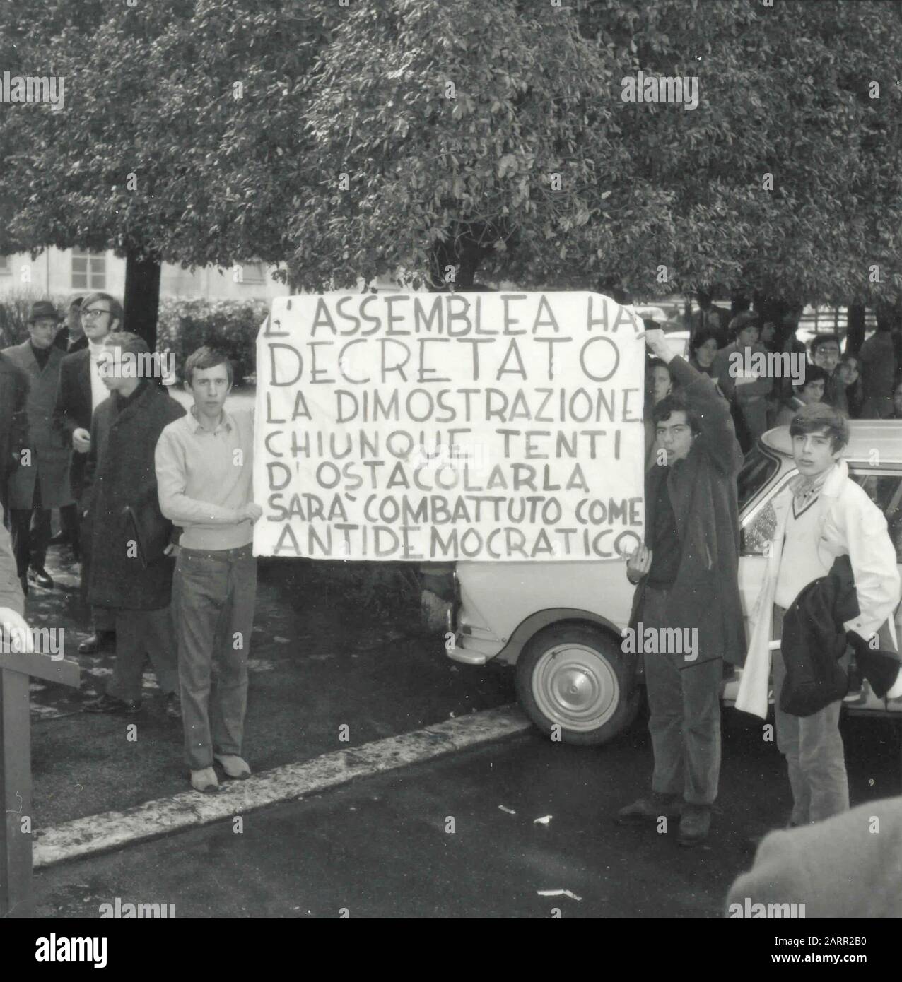 Riots at university: fighting between fascists and communists, Rome ...