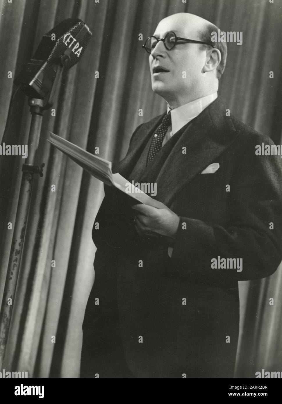 Italian stage and film actor Ruggero Ruggeri reading verses, Italy ...