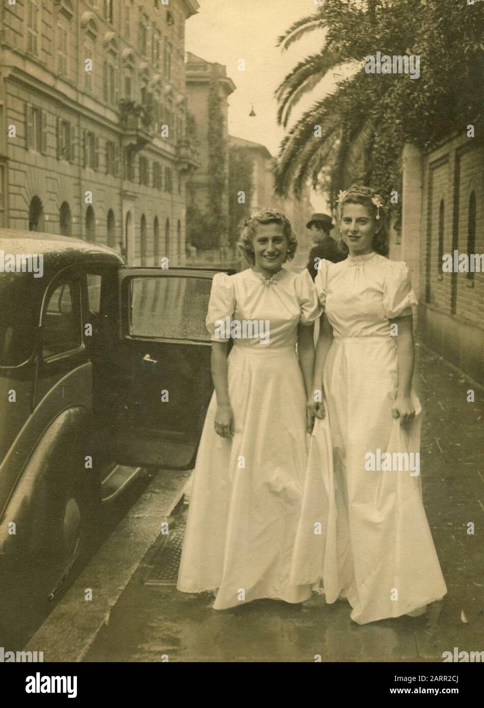 Two brides hi-res stock photography and images - Alamy