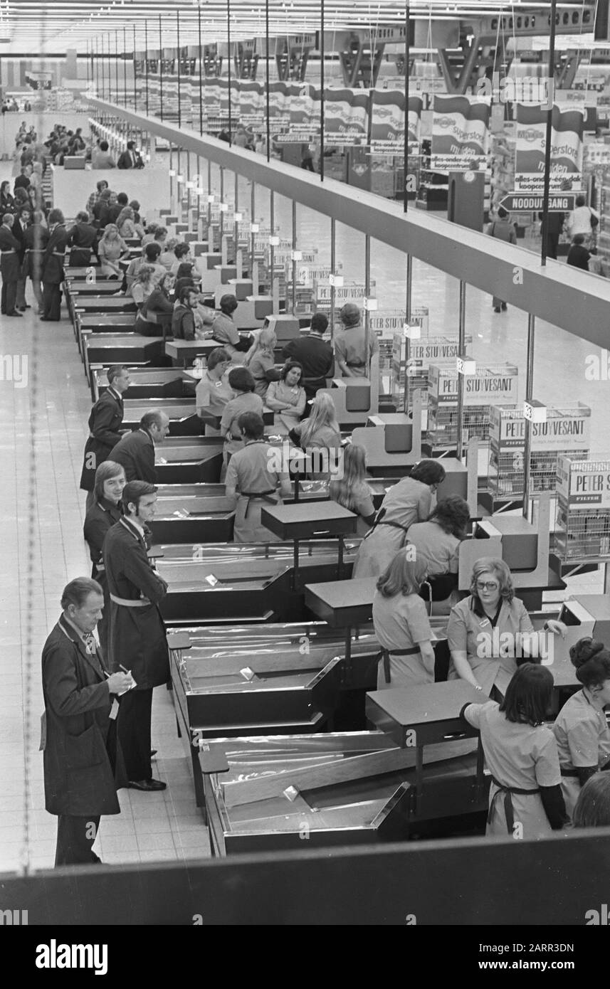 Maxi's hi-res stock photography and images - Alamy