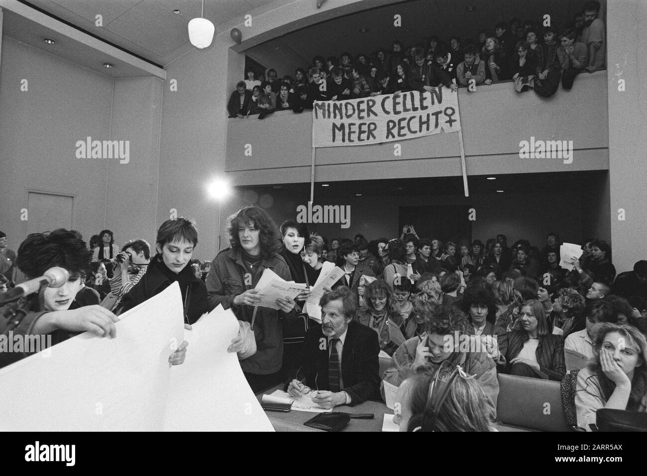 Interlocutory proceedings hi-res stock photography and images - Alamy