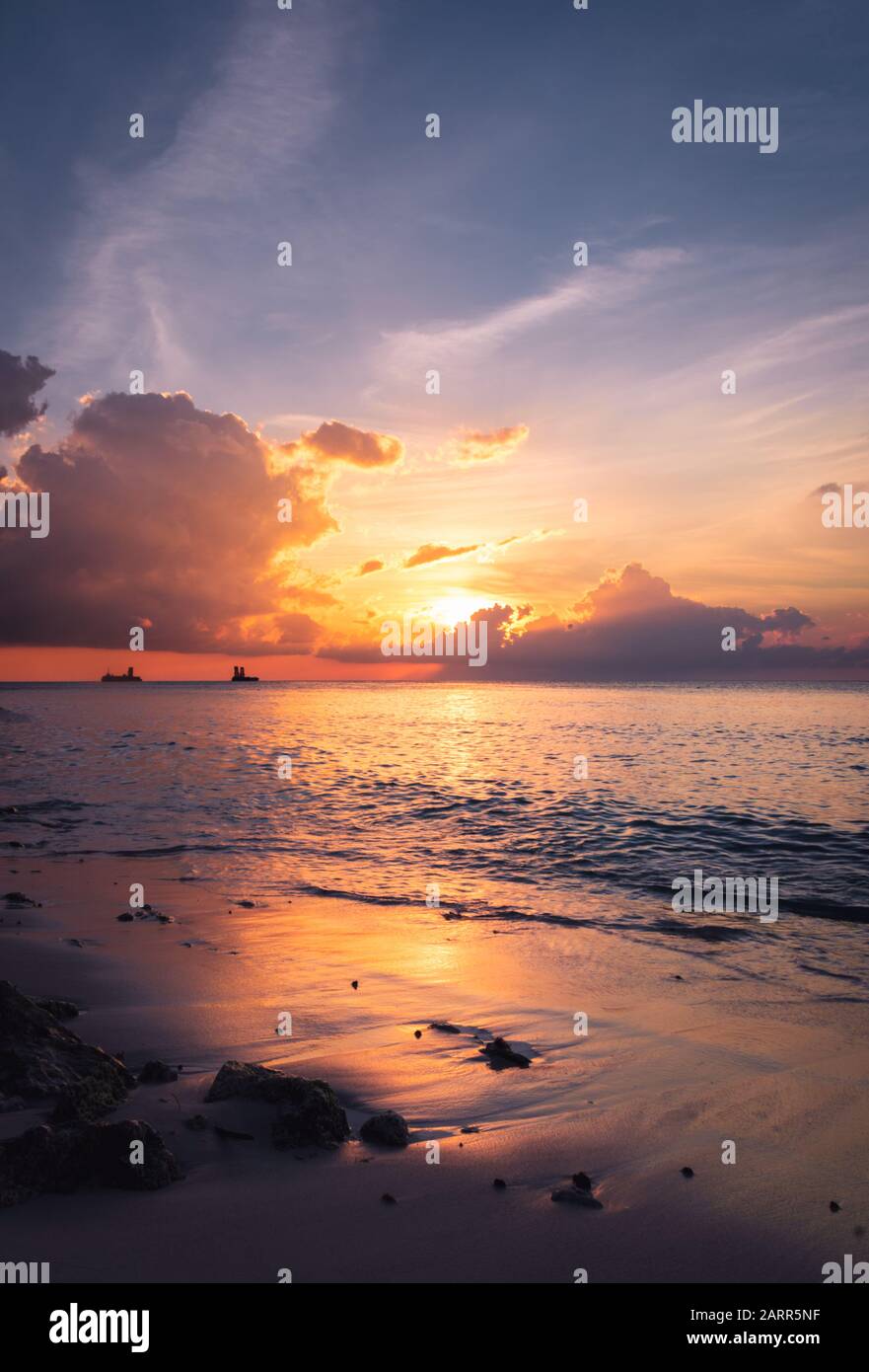 Cayman islands aerial hi-res stock photography and images - Alamy