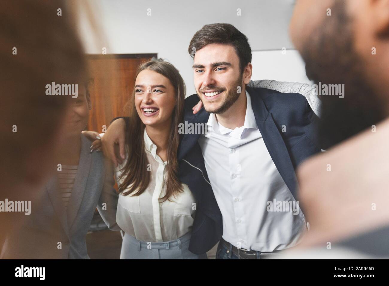 Business people training circle hi-res stock photography and images - Alamy