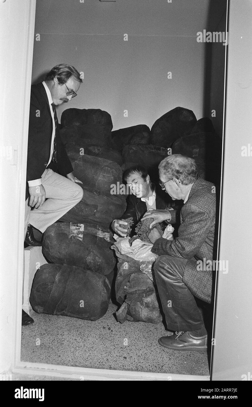 1000 police Black and White Stock Photos & Images - Alamy