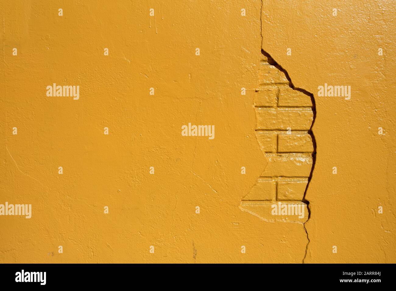 Bricks showing hi-res stock photography and images - Alamy