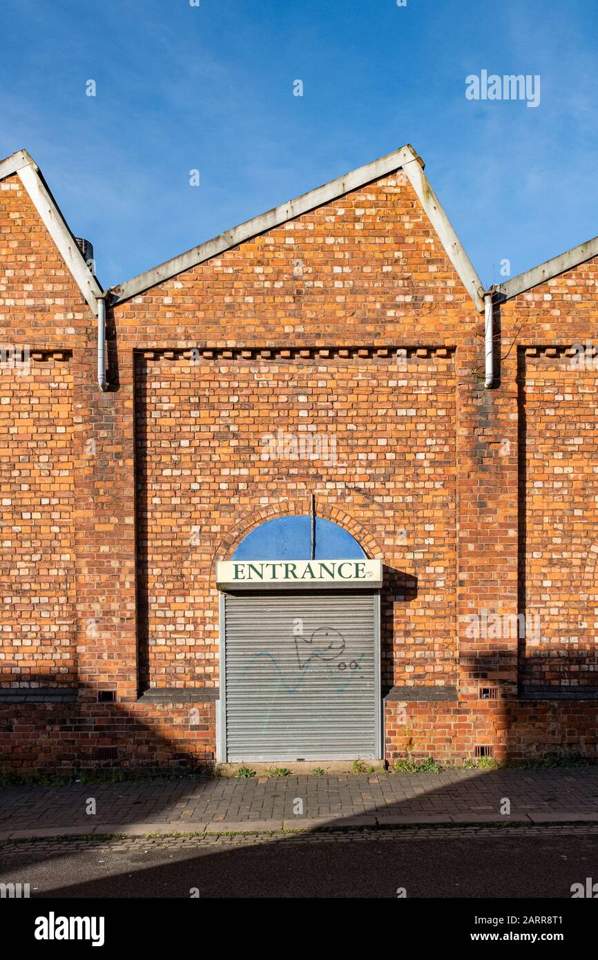 Entrance shutter hi-res stock photography and images - Alamy