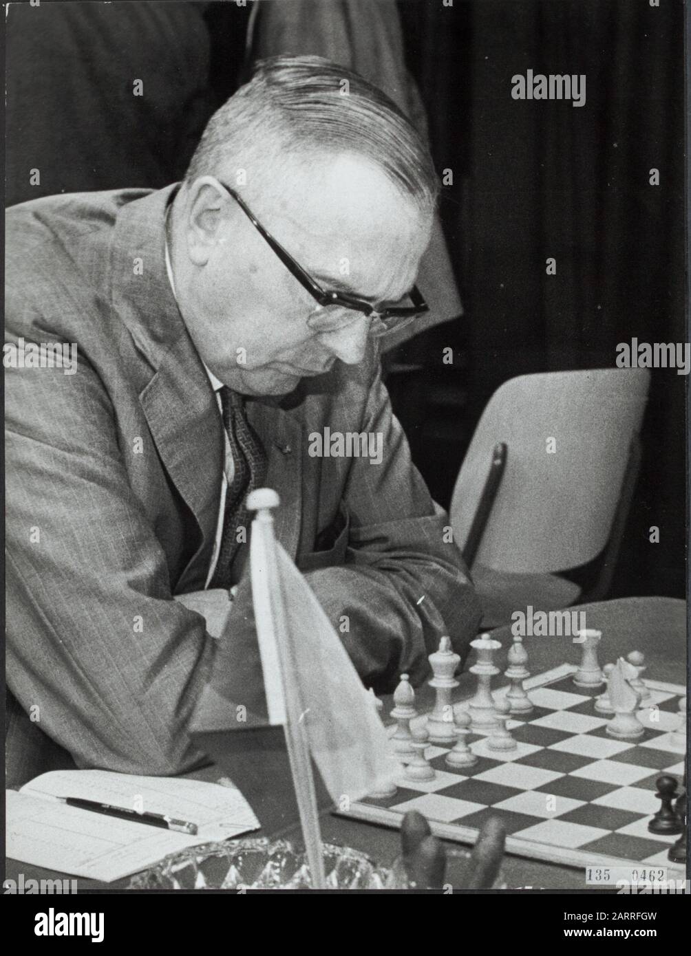 chess, euwe max Date: undated Keywords: chess Personal name: euwe max ...