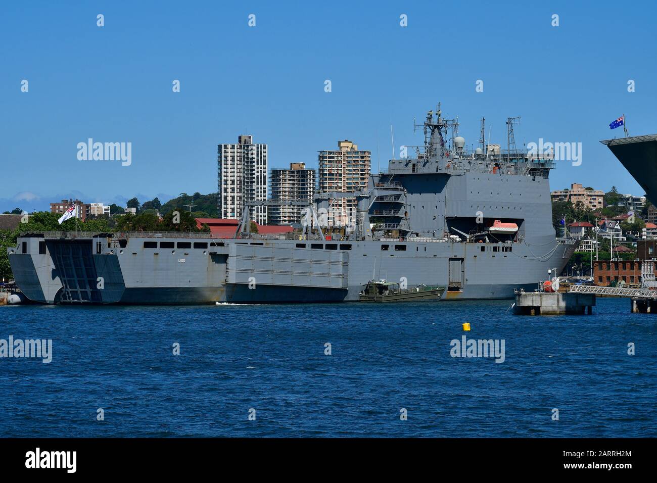 Royal australian navy ship hmas hi-res stock photography and images - Alamy